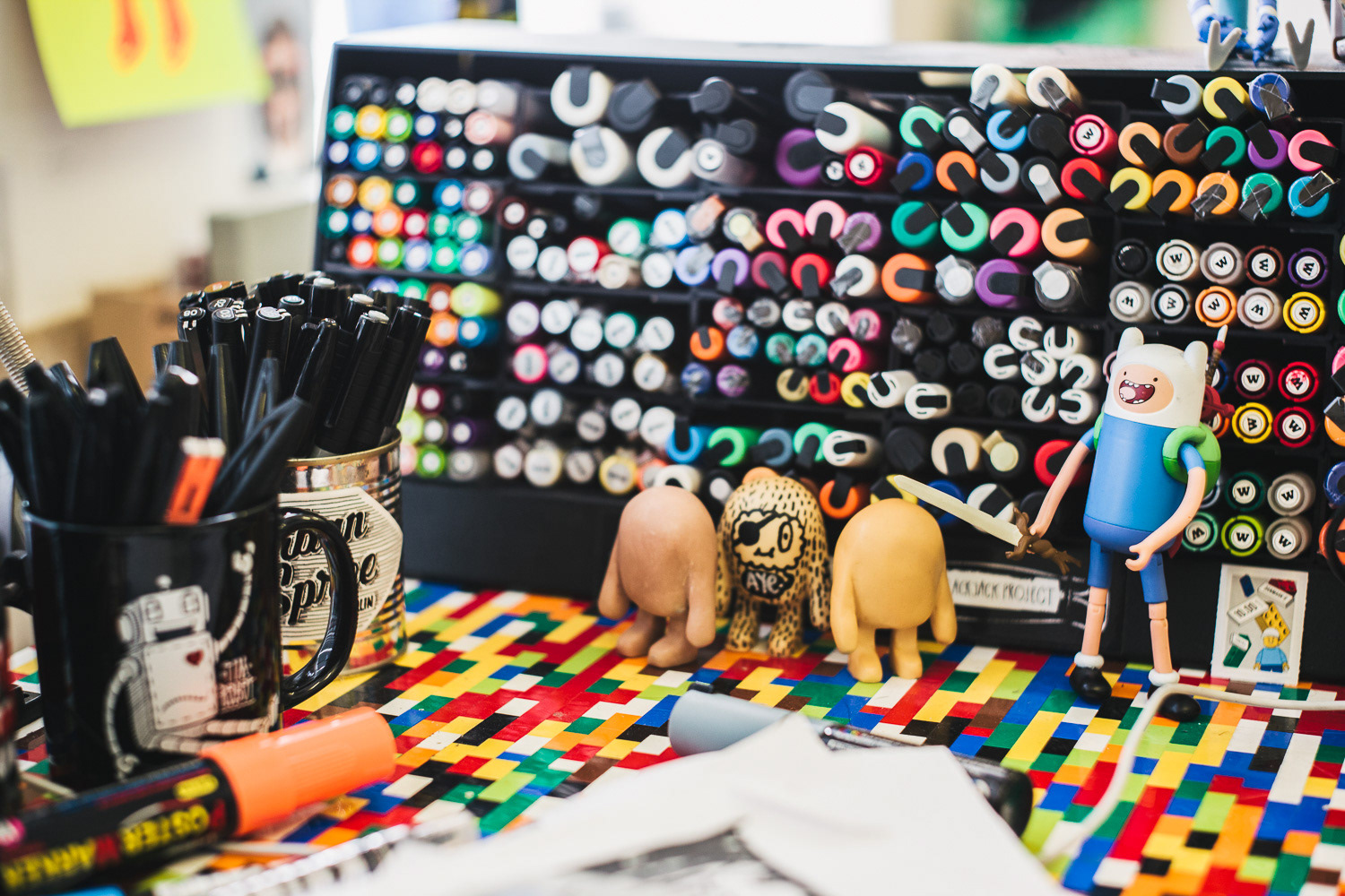 Tim Robot : do androids dream of colored drawings? - Posca - Posca