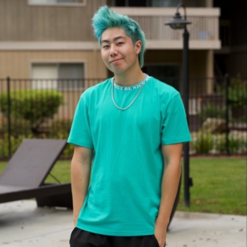 CUSTOMISED SNEAKERS GALORE WITH ZHC - Posca - Posca