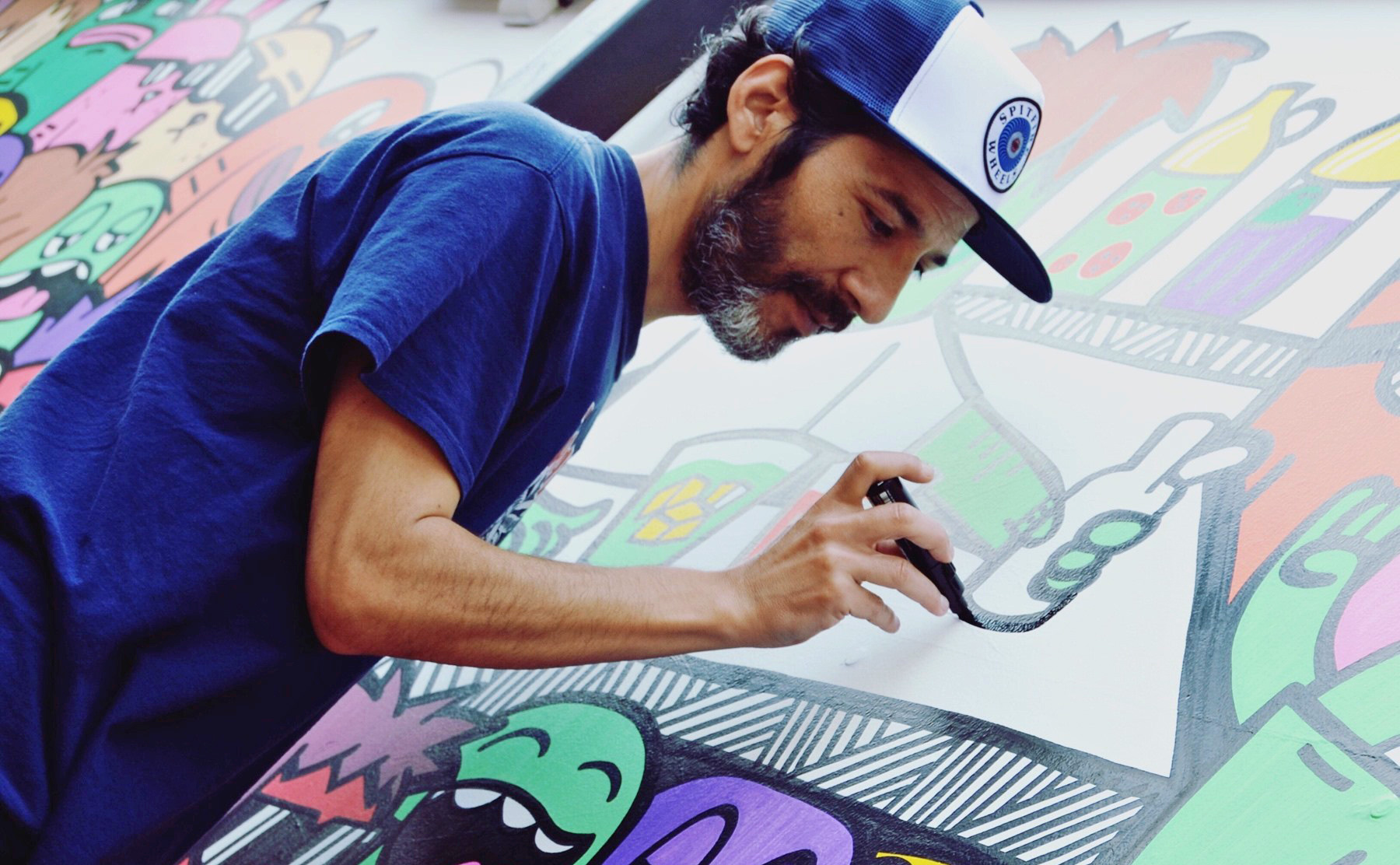 Gaston Stones, ses voyages, ses POSCA, ses petits monstres colorés ...