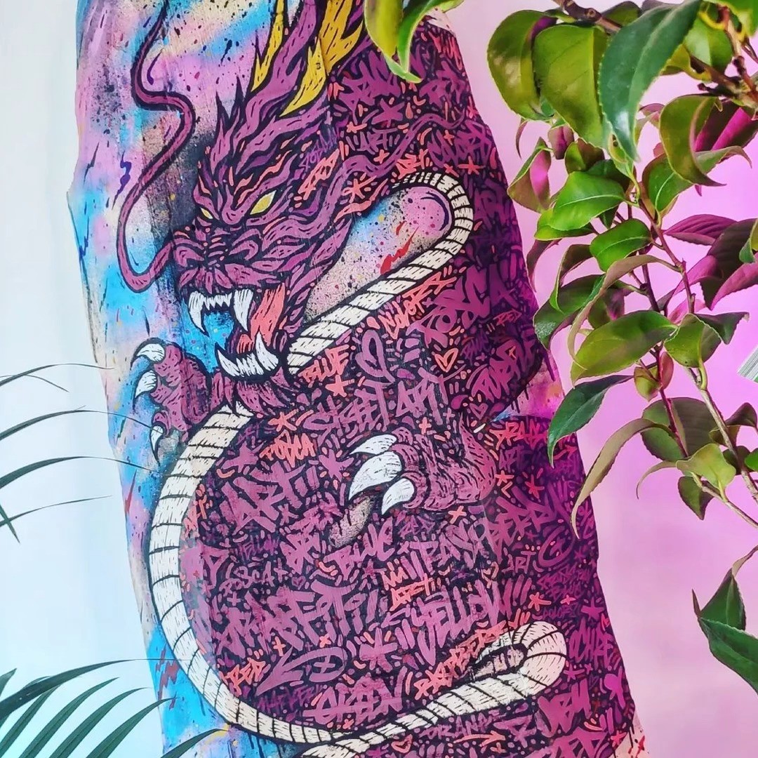 N'est-il pas magnifique ce beau Dragon framboise d... - Posca - Posca